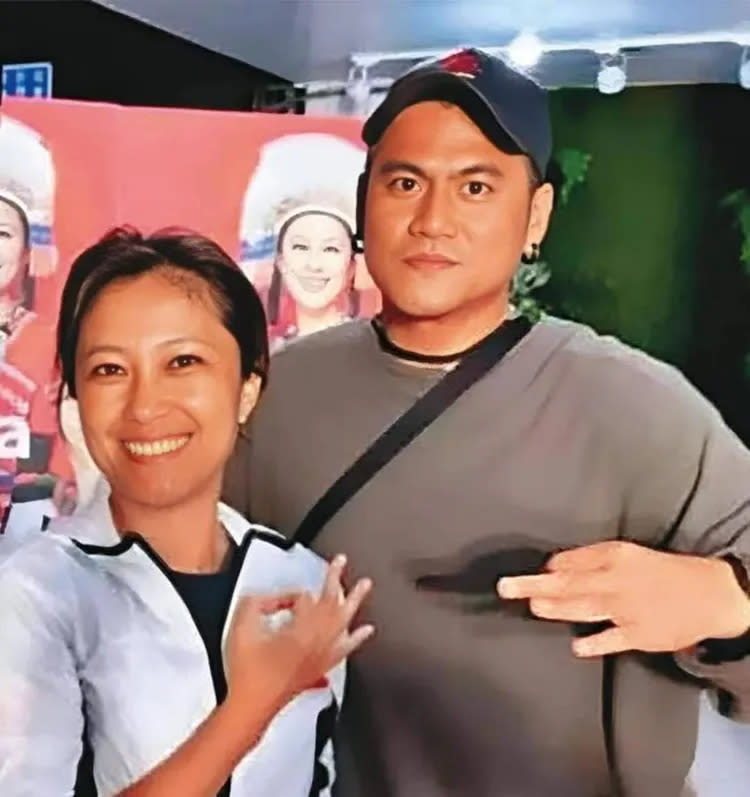 Kolas遭爆不倫戀男隨扈！火速向蔡英文請辭總統府發言人獲准 - Yahoo奇摩汽車機車