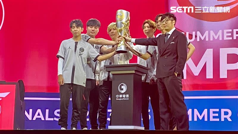 藍方100%勝率！《英雄聯盟》PCS決賽戰歌響起 PSG捧起第6冠 - Yahoo奇摩汽車機車