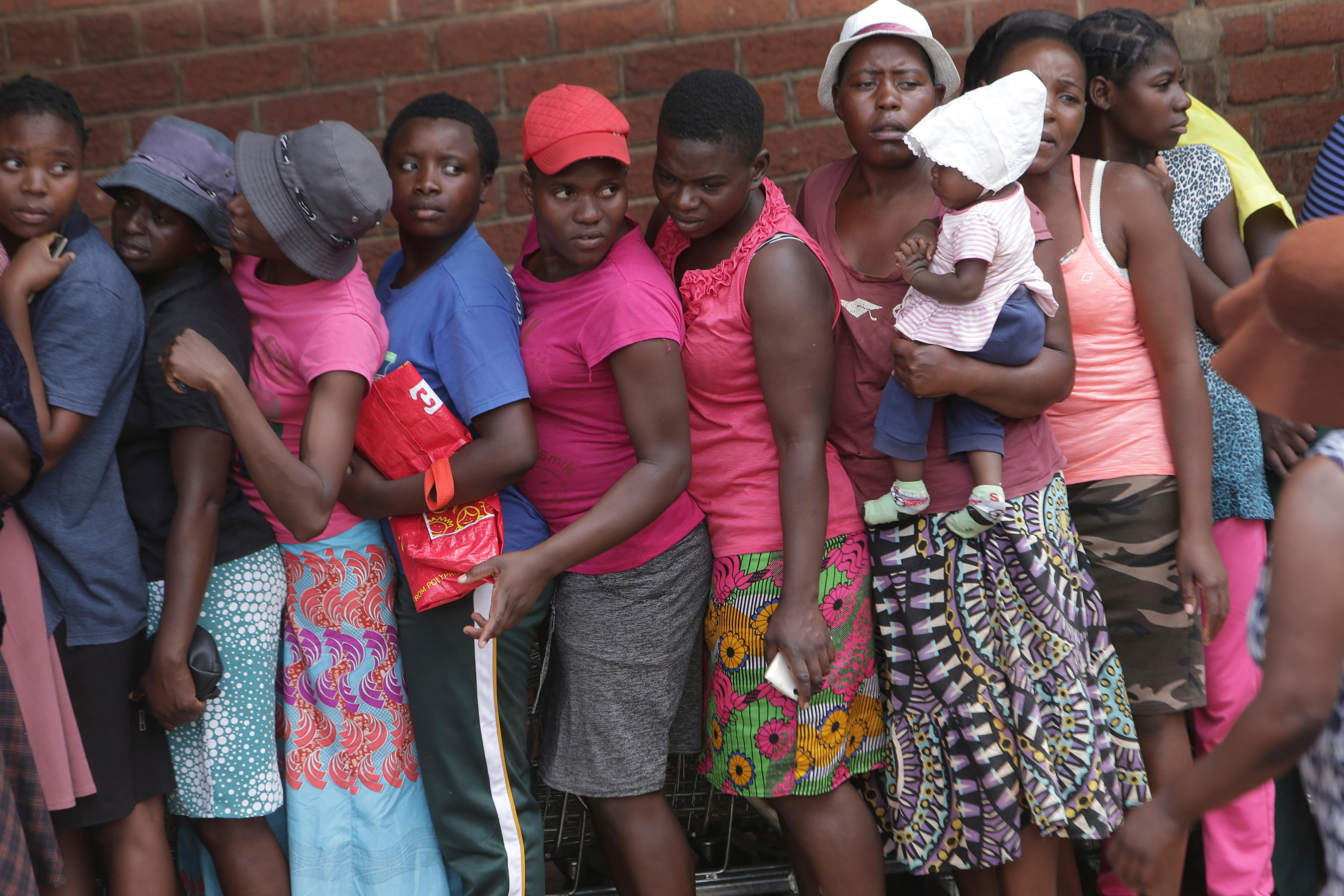 Zimbabwe doctors, nurses strike over little virus protection