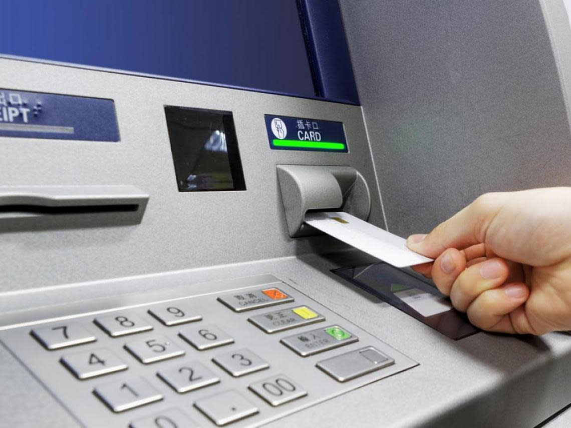 ATM領現金6000元4/10開跑 跨行提領要手續費嗎？金管會「2關卡」防銀行偷跑事件重演 - Yahoo奇摩汽車機車