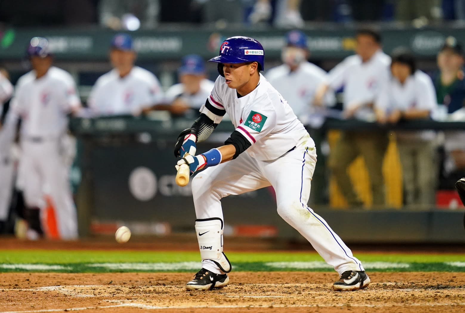 開路先鋒拼上壘 鄭宗哲2安打2四壞 - Yahoo奇摩汽車機車