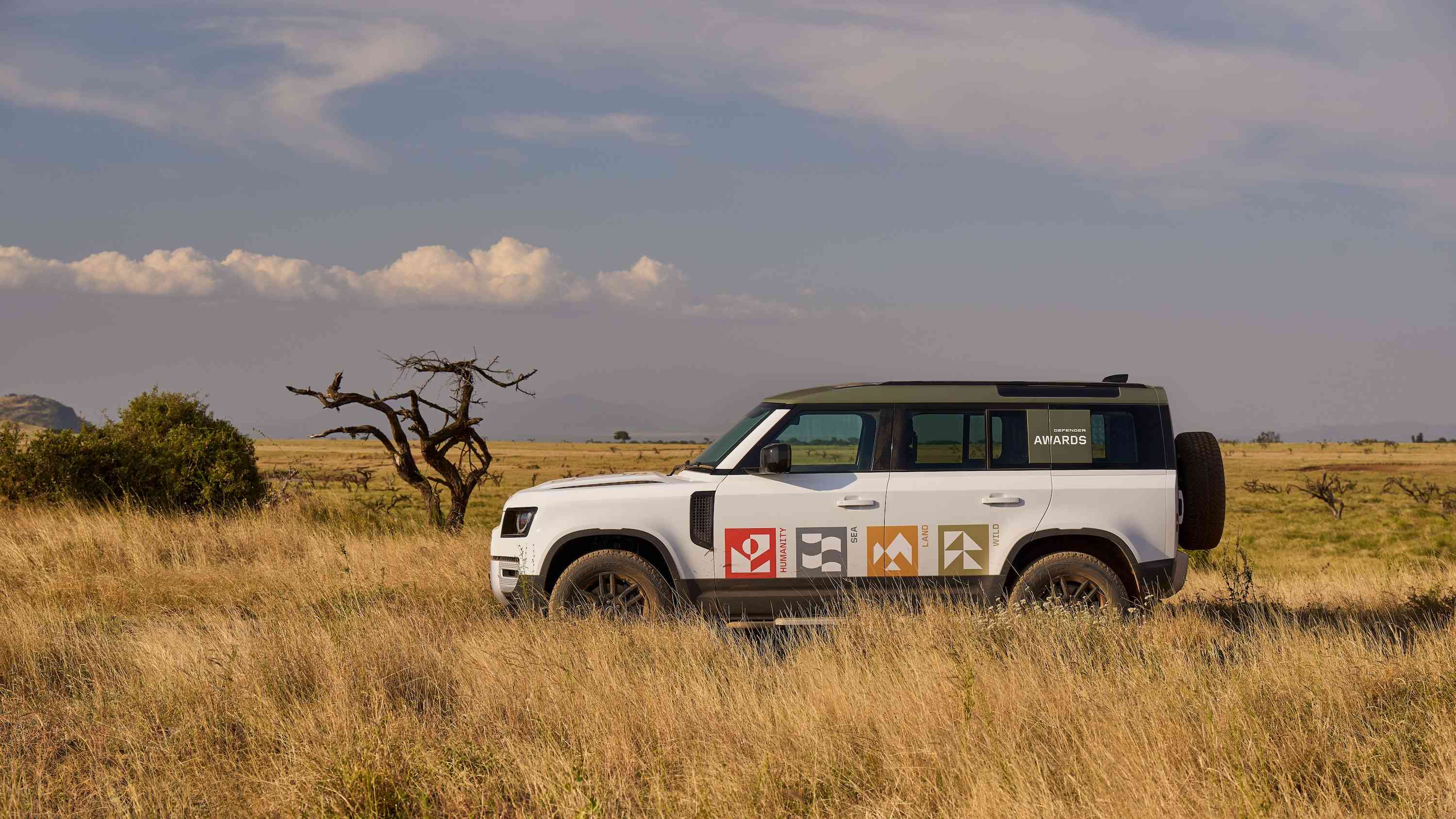 DEFENDER 發表 DEFENDER AWARDS 獎助計畫，協力守護保育與人道主義 - Yahoo汽車機車