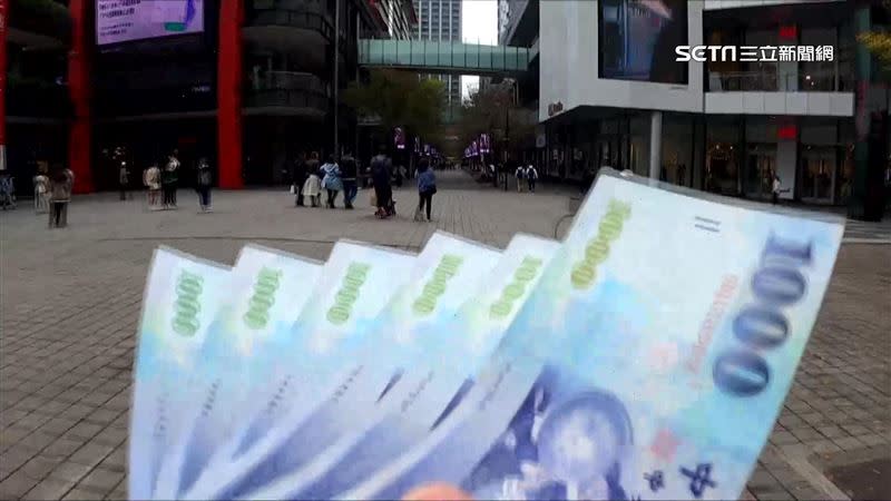 快刷存摺！中華郵政「普發6000」今入帳 國泰、北富銀這天發 - Yahoo汽車機車