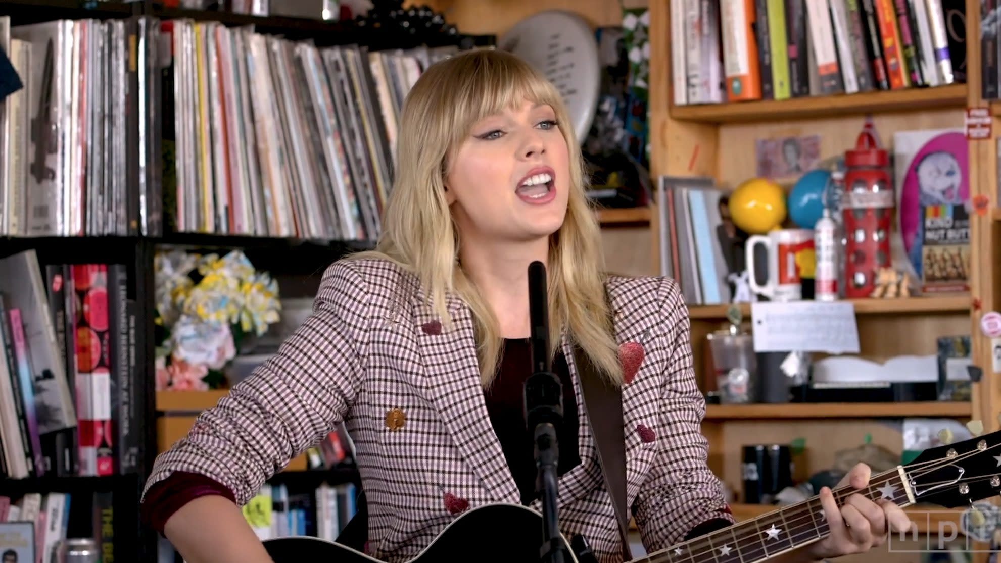 Taylor Swift Performs on NPR’s Tiny Desk Concert: ‘How Songs Sounded ...