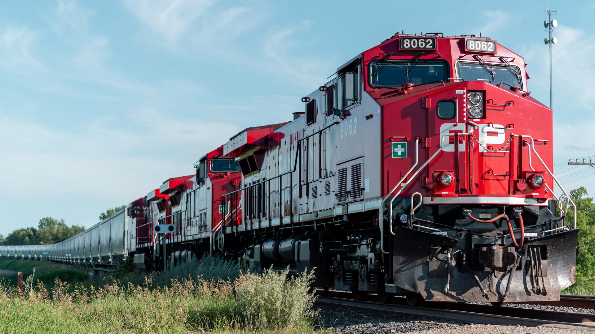Canadian Pacific's Second-Quarter Net Profit Falls 12%