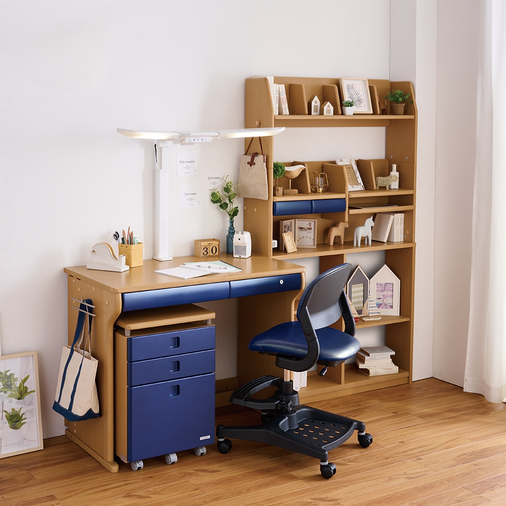 KOIZUMI CD FIRST兒童成長書桌組CDM-895 | 椅子/椅凳 | Yahoo奇摩購物中心