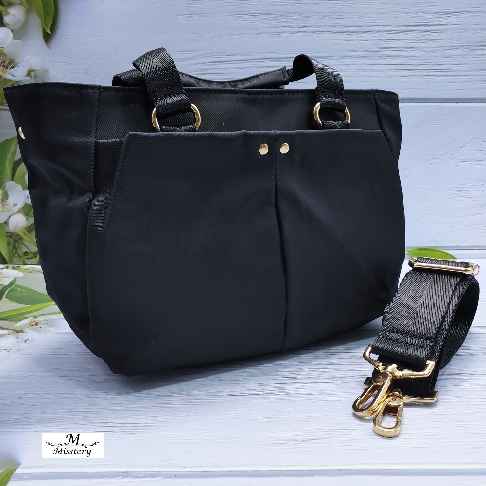 【Misstery】肩背包休閒旅遊斜肩包-黑(台灣防潑水面料) | 斜/肩背包 | Yahoo奇摩購物中心